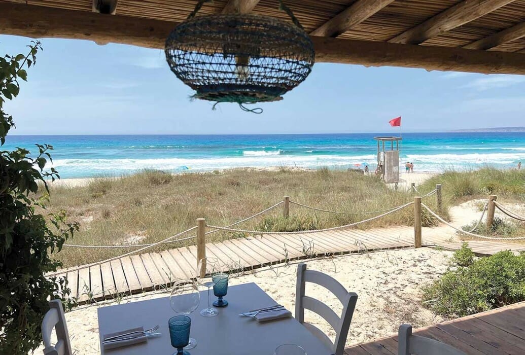 Insula Beach - Restaurant in Formentera - Balearic Islands - Spain